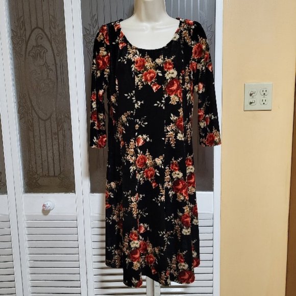 Perceptions | Dresses | Perceptions Ladies Beautiful Velvet Floral ...